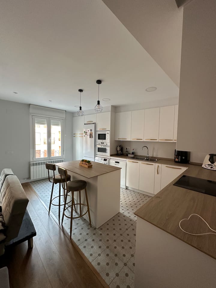 Cozy Apartment In Logroño - Universidad de La Rioja