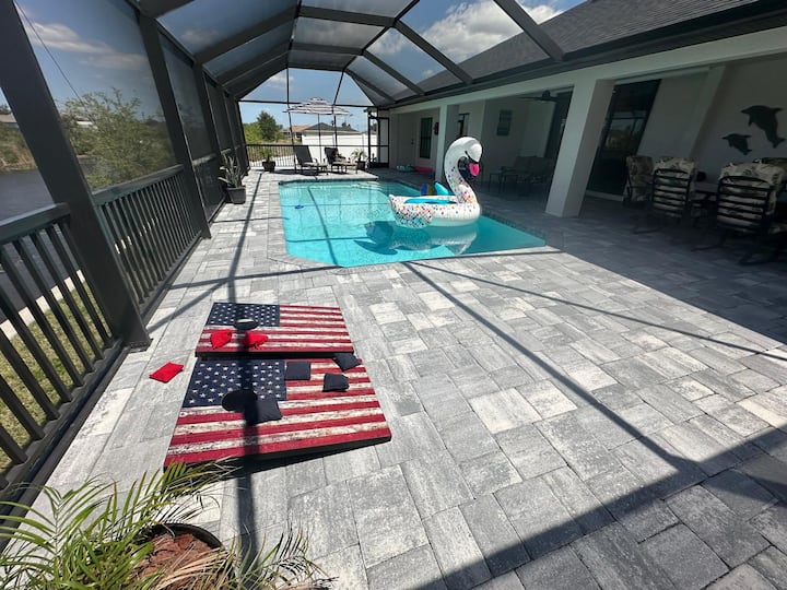 Waterfront Luxury Villa /Paid Heated Pool & Sunset - Cape Coral, FL