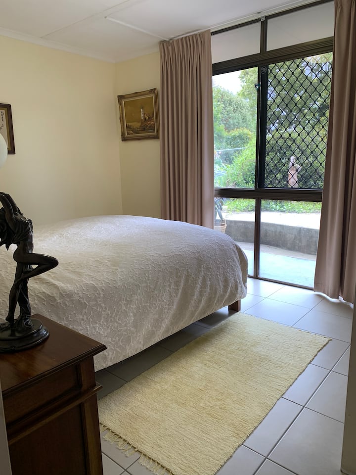 1 Queen Bedroom Shared Amenities - Maleny