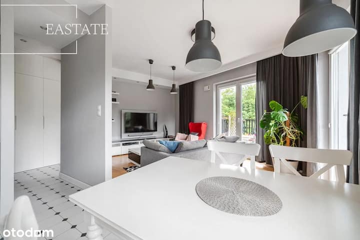 Spacious Apartment W/ Balcony & Ac – ŻOliborz - Warschau