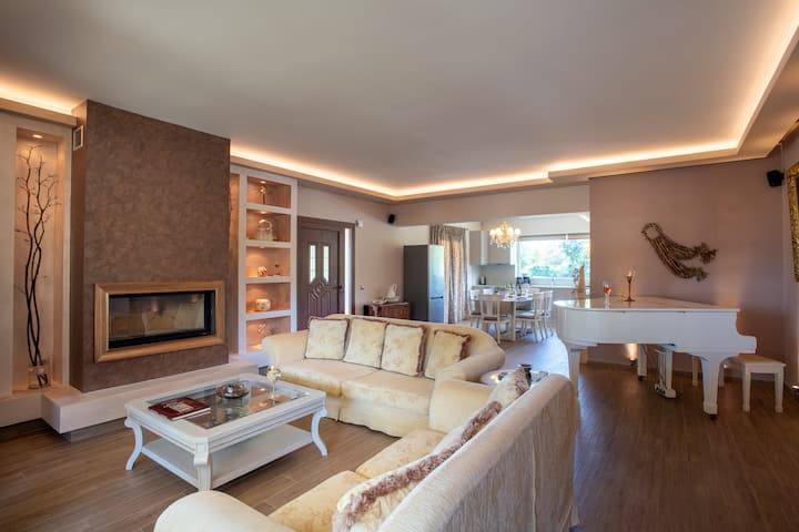 The Roots Residence • 2br/parking - Corfu