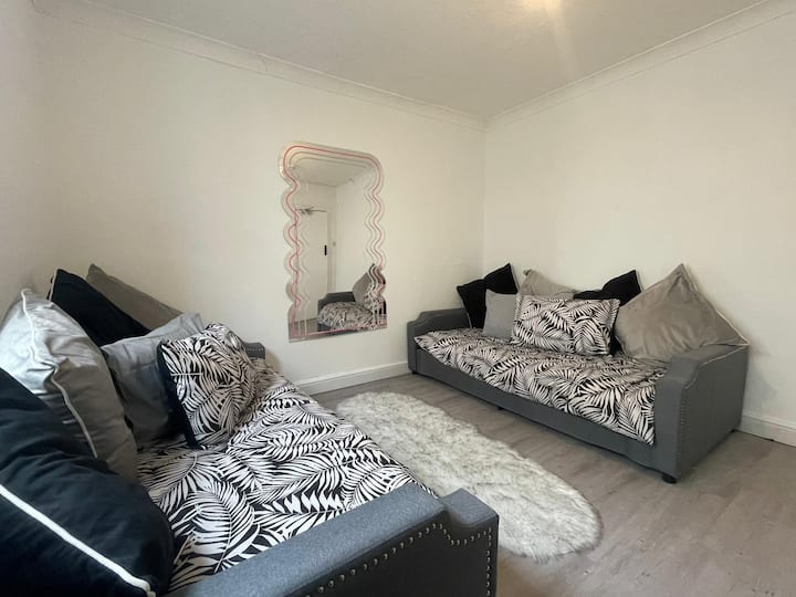 Whole House Rental. Central! - Sandbanks