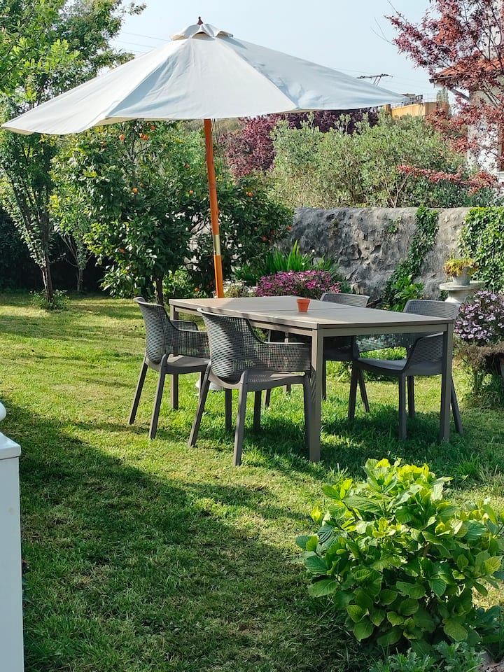 ¡Encantadora Casa Con Jardín! - Cantabria