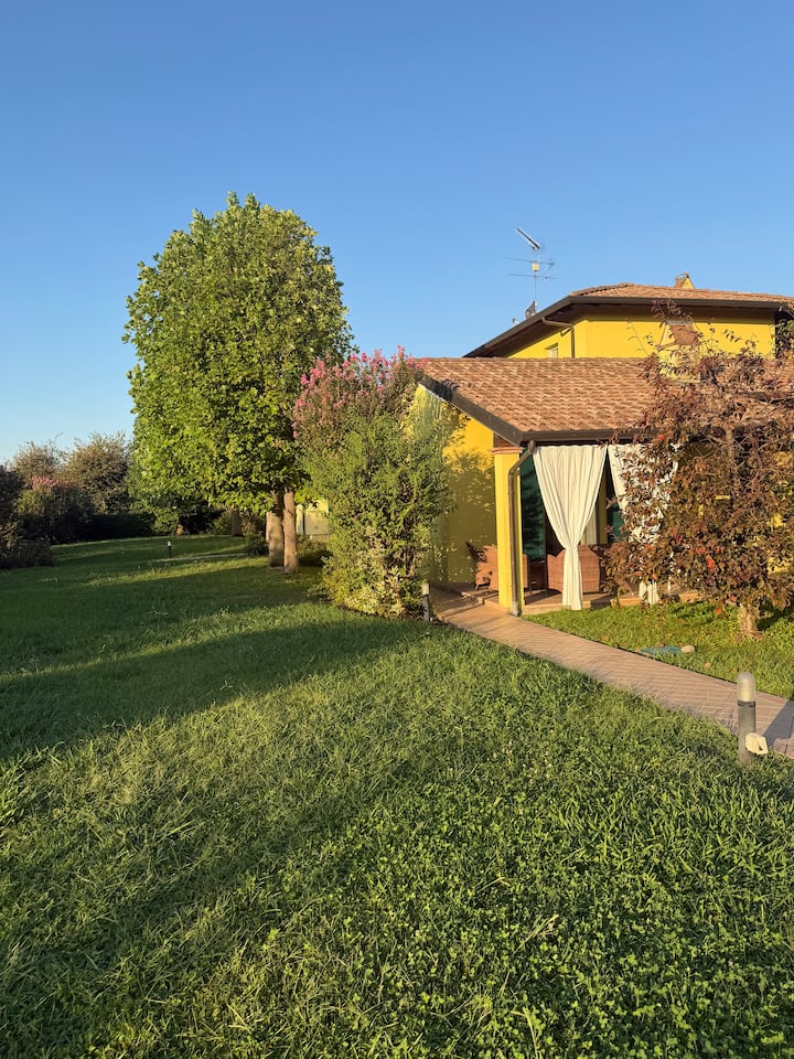 Bilocale Con Giardino E Piscina Al Lago Di Garda. - Moniga del Garda