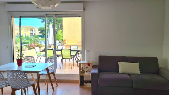 Terrasse, Piscine, Parking. Proche Mouratoglou - Biot