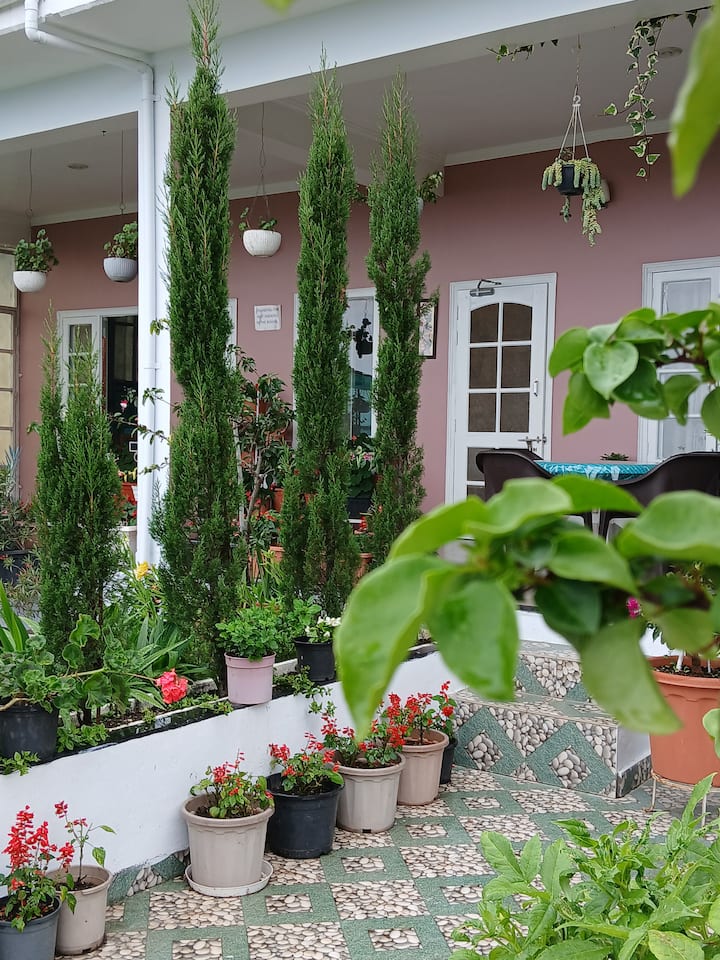 Colonels Cottage - Uttarakhand