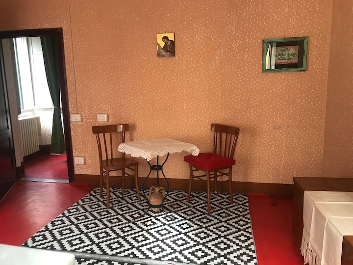 Beautiful Tuscan Room + Living - Pistoia
