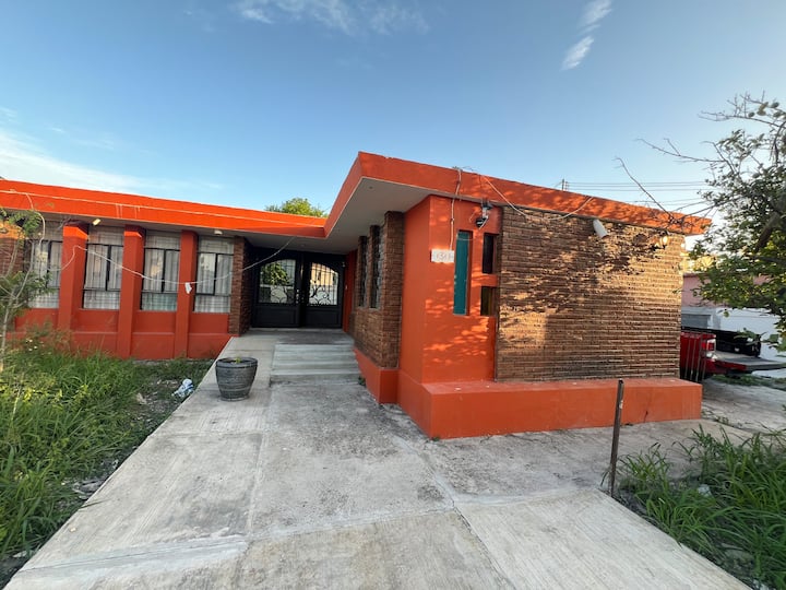 Casa En Zona Céntrica - Brownsville, TX
