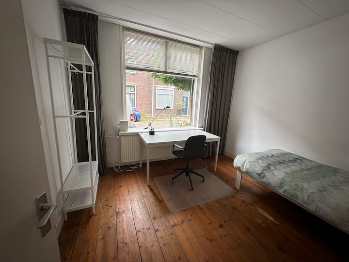 Ruime Kamer Nabij Tu Delft - Delft