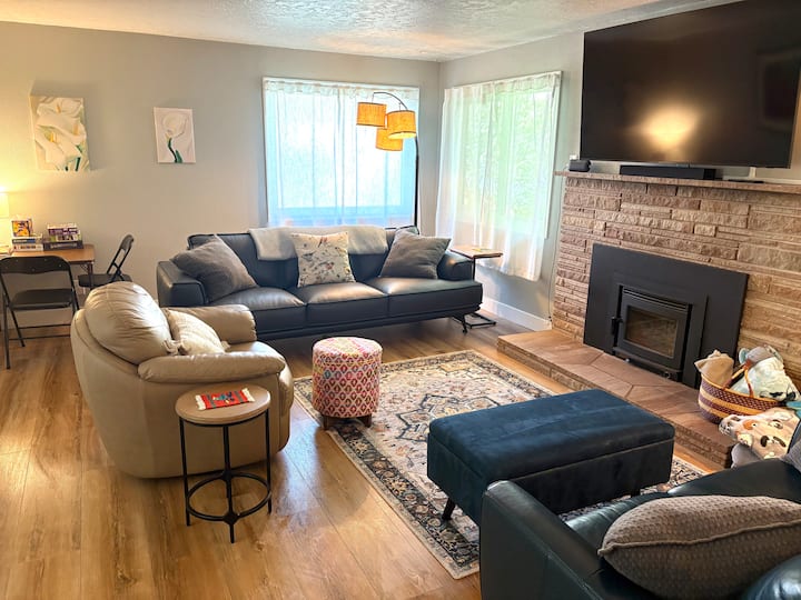 Rose Retreat: Center Of Corvallis - Corvallis, OR