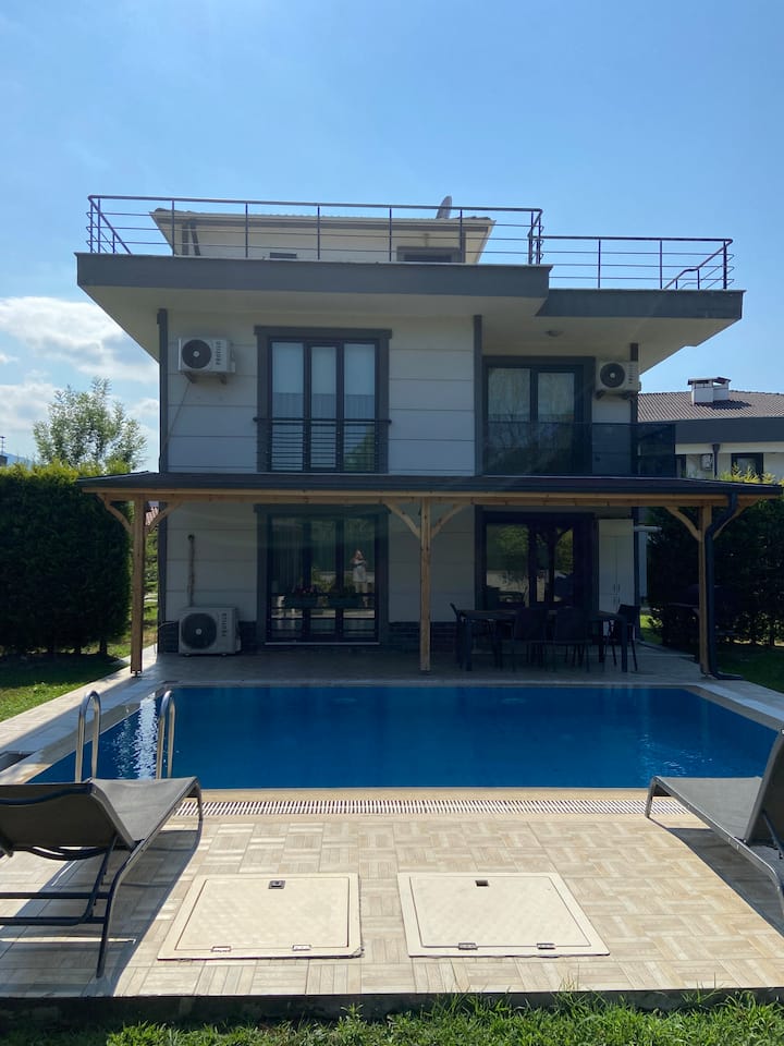 Gölyolu Villa Ay - Sapanca
