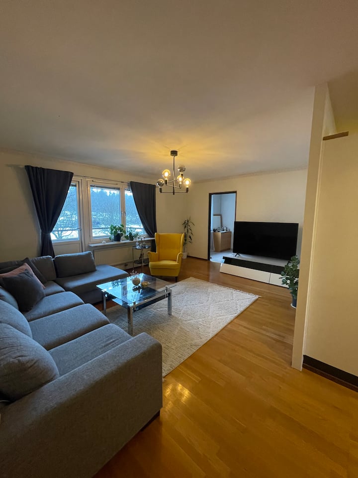 Spacious Room With Easy Access To City - Ekerö