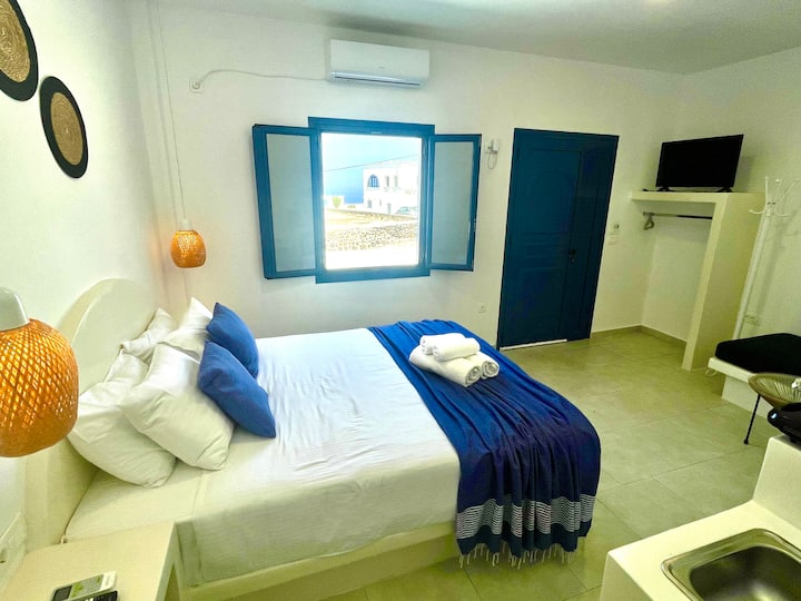 Casa Kallisti Deluxe Apartment With Sea View - Santorini