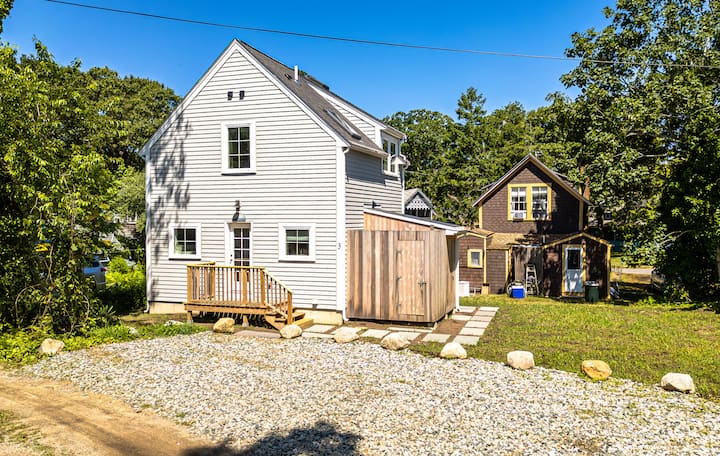 Best Location. Walk Everywhere. Built New In 2024 - Oak Bluffs, MA