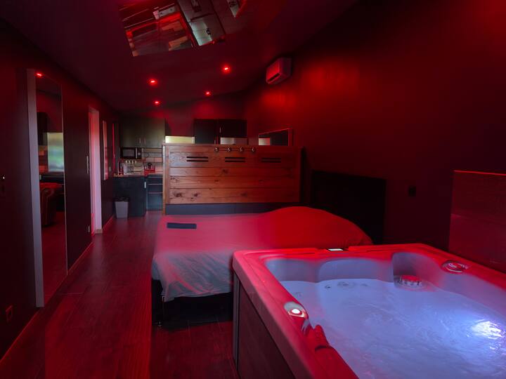 Love Room Villa Rhôna Romantique Avec Jacuzzi - Provence-Alpes-Côte d'Azur (PACA)