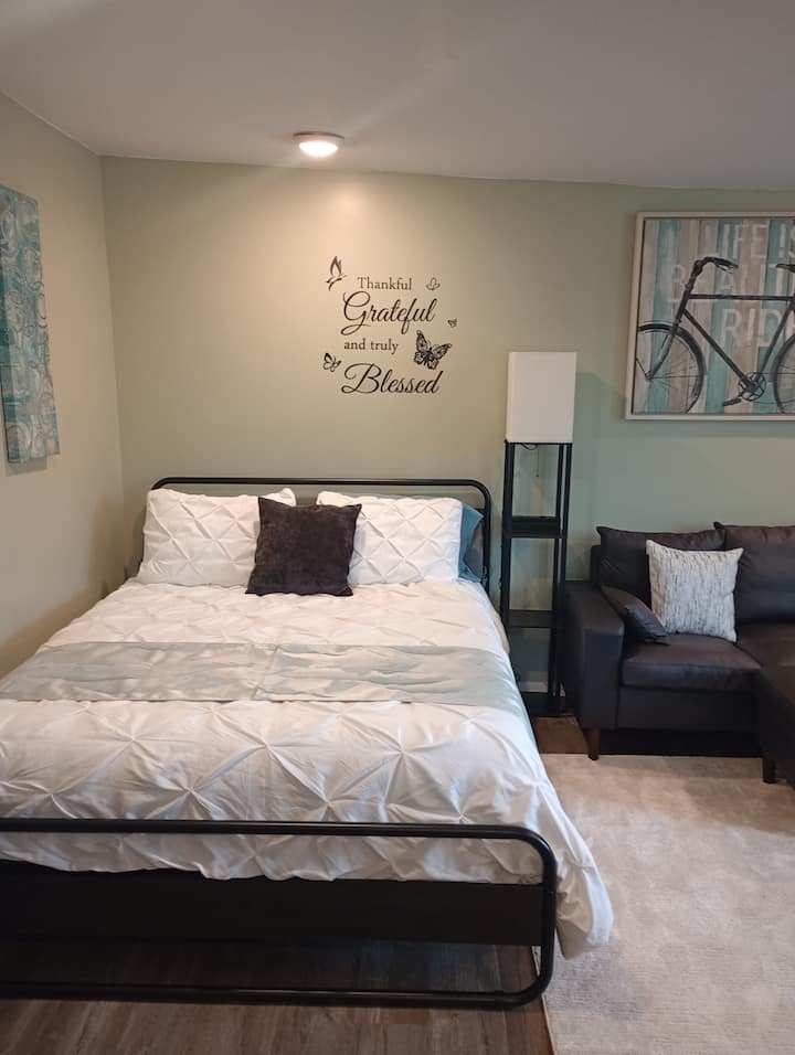 Cozy Cottage - Warner Robins, GA