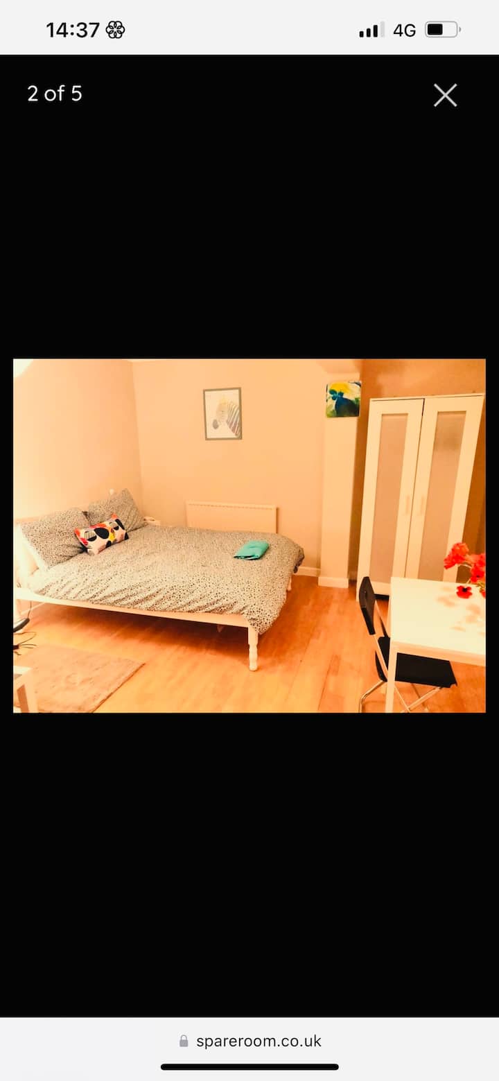 Upscale Urban City Studio - Southampton