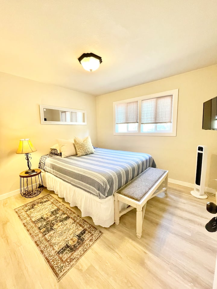Room3: Comfortable Queen Size Bed In Stylish House - Spokane, WA