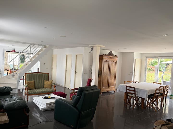 Maison 4 Ch Piscine Intérieure - Dreux