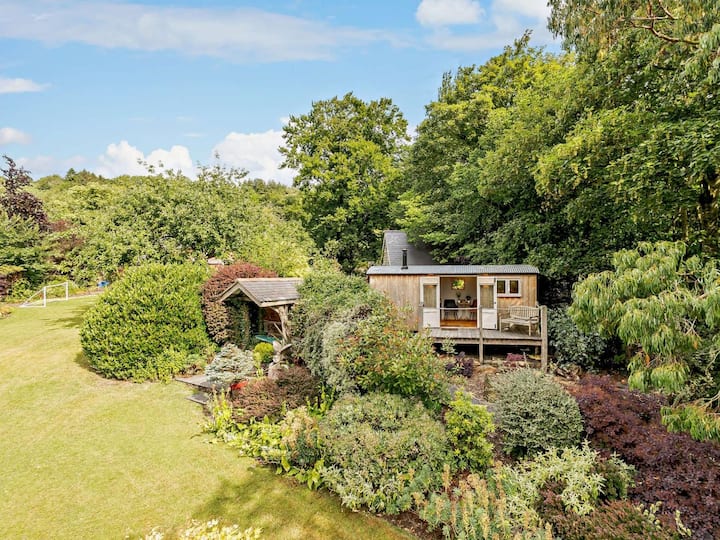 1 Bed In Welshpool (Oc-92796) - Welshpool