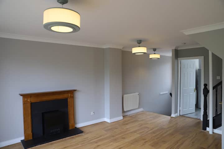 2 Bed Townhouse Unfurnished - Dublin