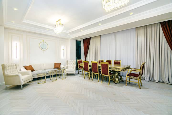 Lux Incomparable Apartment - Bakü