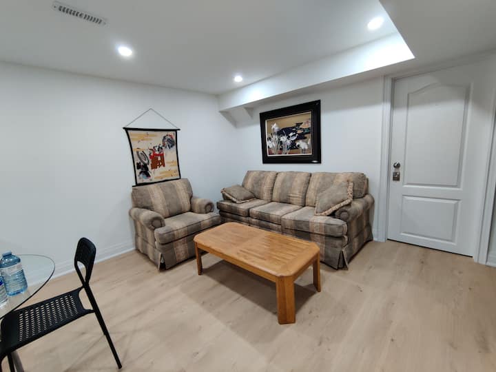Newly Modern Home With 3 Bedroom  3 Bathroom - Toronto