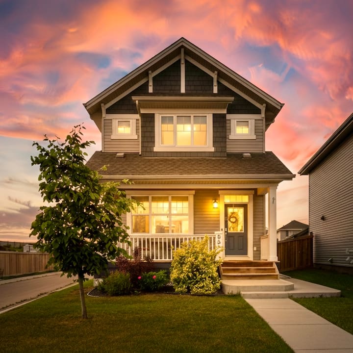 Jungle Retreat: Sleeps 13, Family Fun, Games, A/c - Edmonton