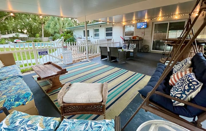 Magic’s Pool House- Springs, Rivers, Trails, & Fun - Gilchrist Blue Springs State Park, High Springs