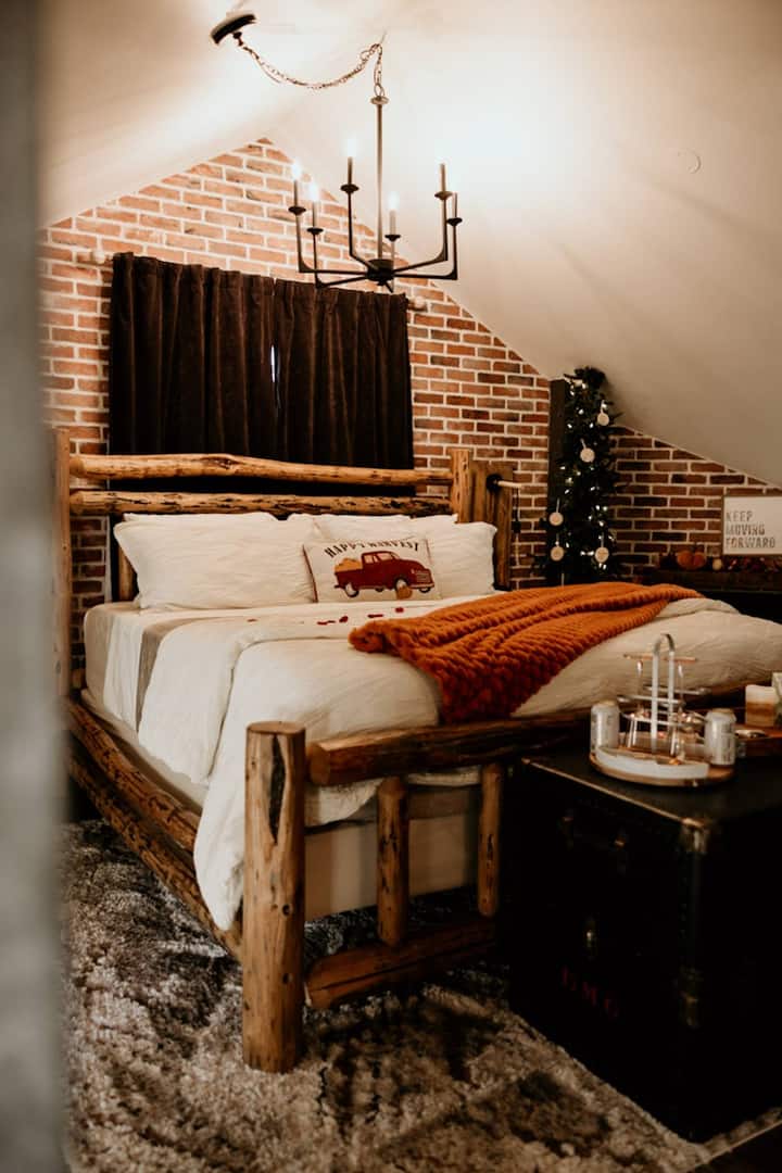 Your Romantic Red Barn Experience - Anacortes, WA