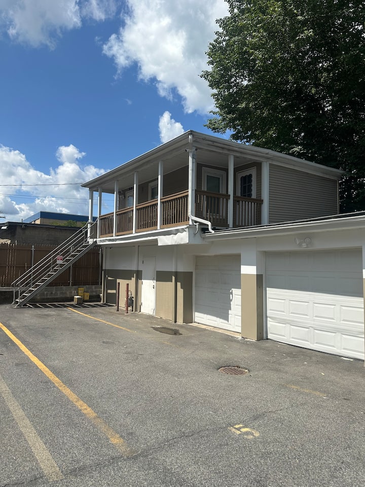 22 Walnut - Rhode Island