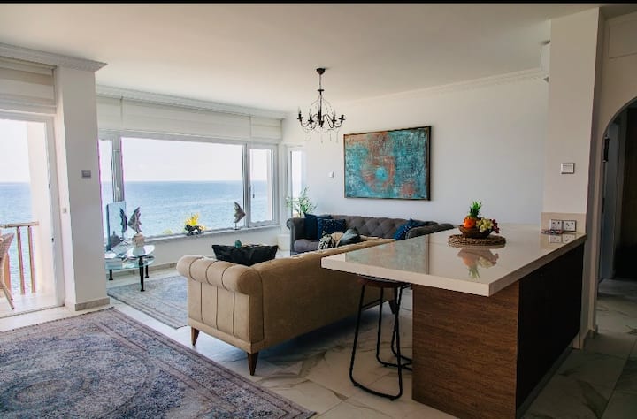 Direct Seafront Lux 3 Bed, Girne Central Cyprus - Girne