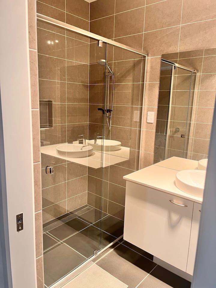 1 Room Suite - Ipswich, Australia