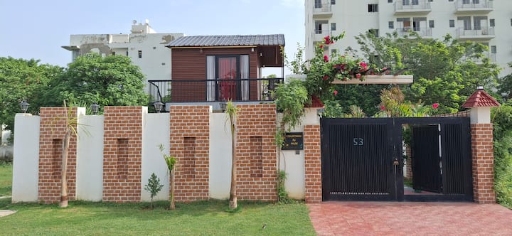 Courtyard By Palm -3 Bhk Mini Farm Stay - Gurgaon