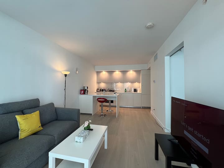 Brand New 1 Bed Condo Metrotown Burnaby - Burnaby