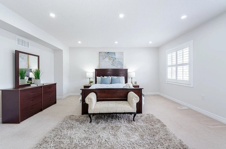 Room #1. A Master Bedroom Where U Can Come Relax. - Brampton