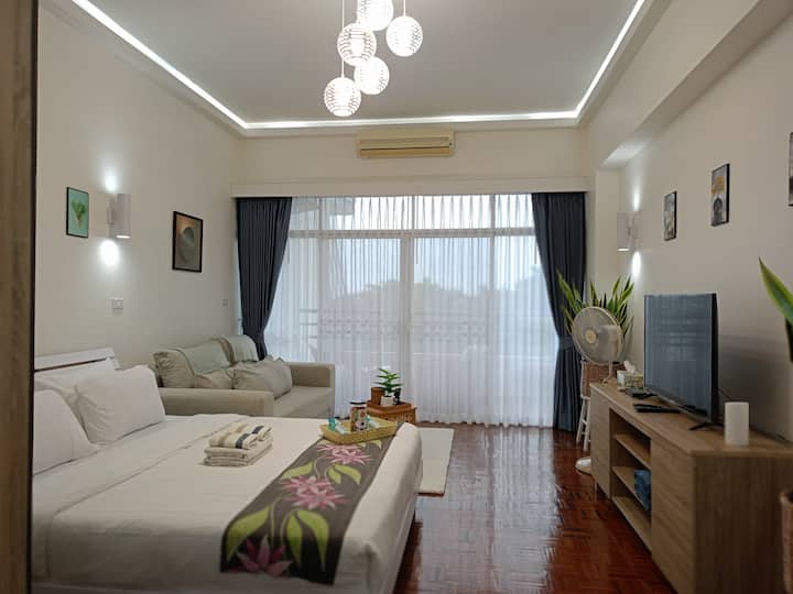 Cozy Apartment With Ocean Views - Cha-am
