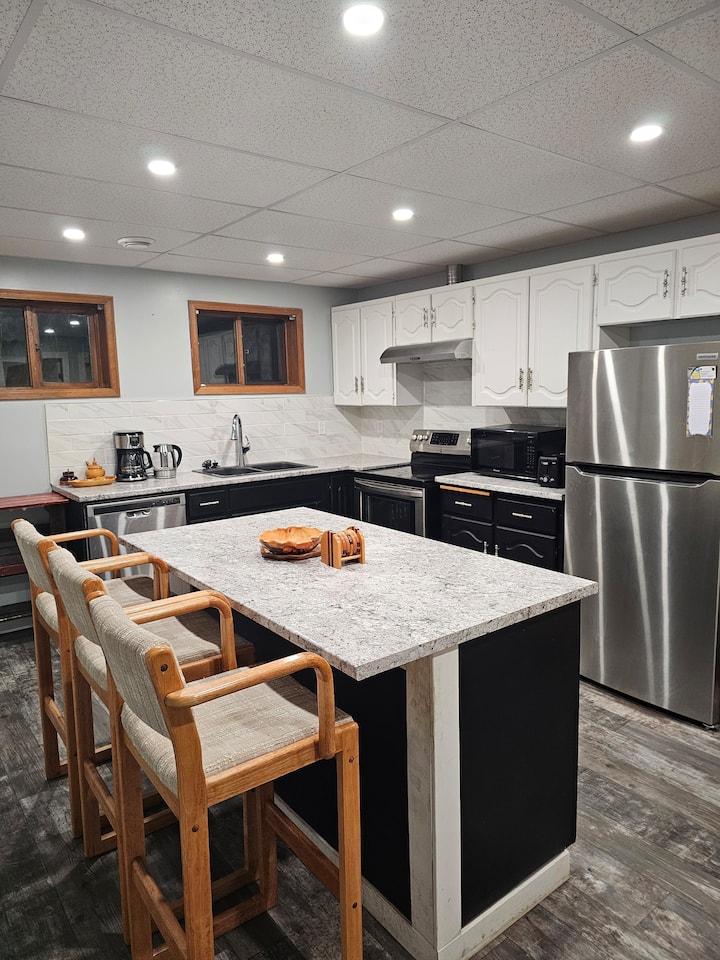 3 Bed/1 Bath Basement Suite - Prince George
