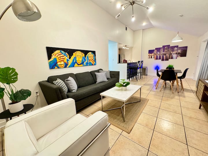 Cozy Duplex *Bushgardens*ybor*downtown*airport - University of South Florida, Tampa