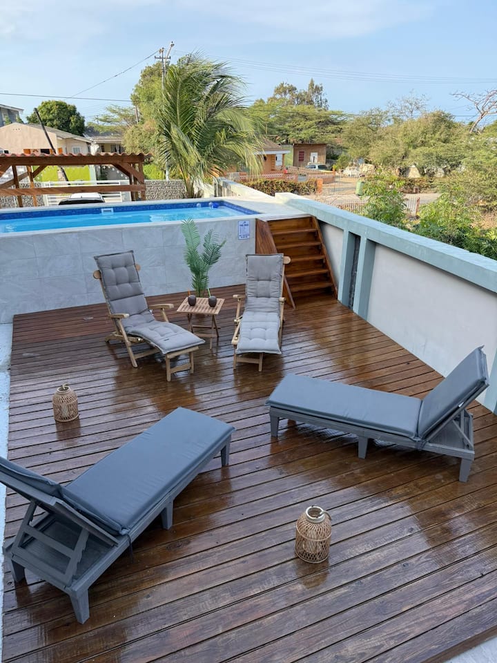 Rons Beach House (No Kids Below The Age Of 13 ) - Curaçao