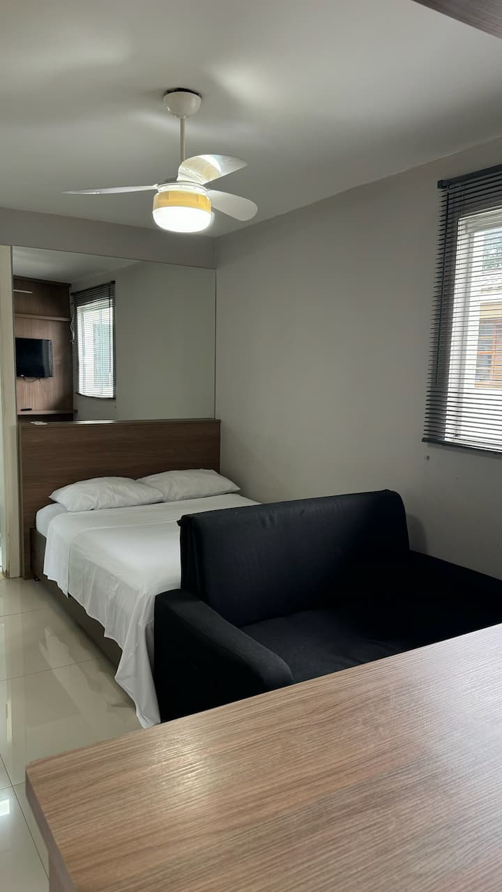 Studio - Excelente Localização - Estacionamento - Curitiba