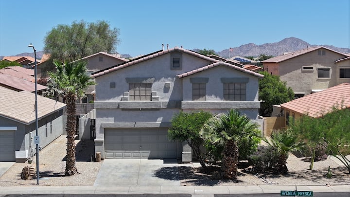Spacious Avenida Fresca: Great For Groups! - Casa Grande, AZ
