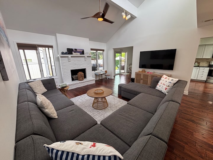 Coastal Dream! Beautiful & Airy Cape May Home - Cape May, NJ