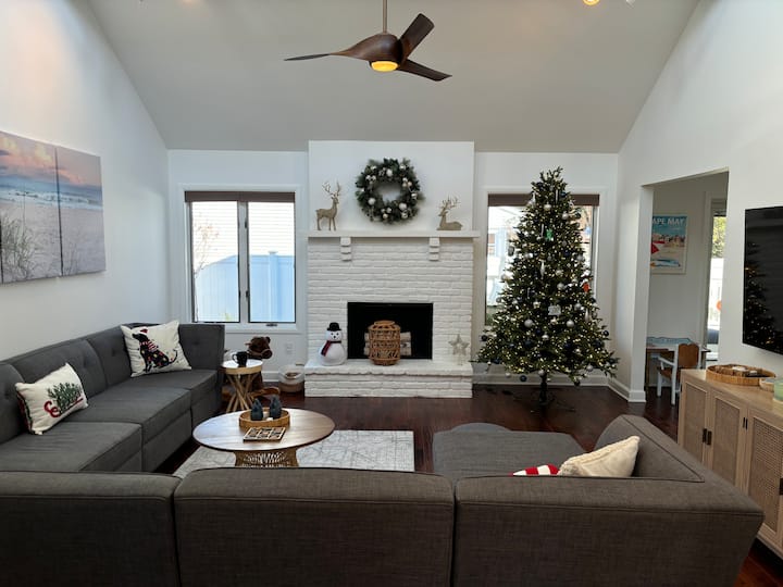 Coastal Dream! Beautiful & Airy Cape May Home - Cape May, NJ