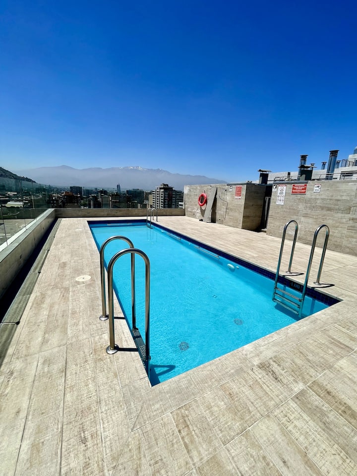 A/c | Parking | Pool | Gym | Up To 7 Guests - Santiago