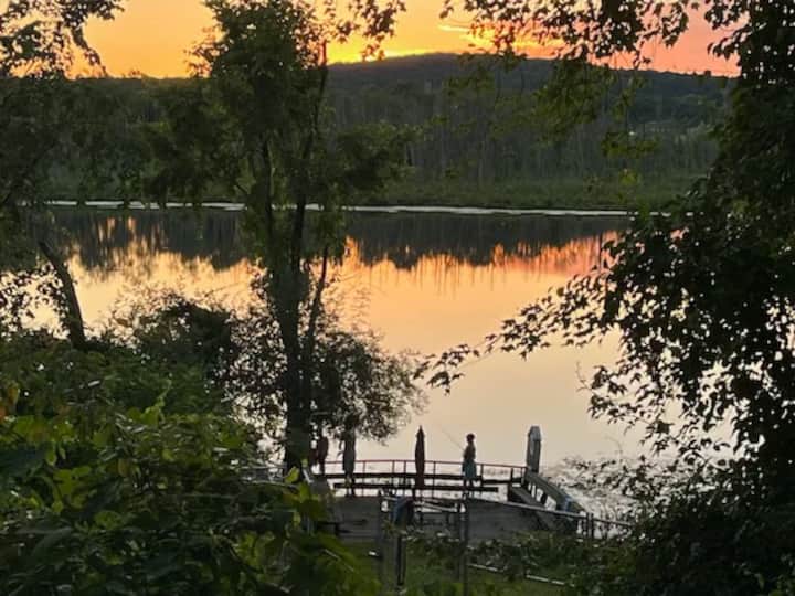 Cozy Lakefront Cottage - Brewster, NY