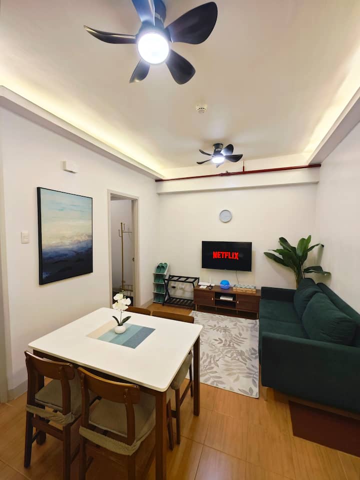 The Emerald Escape — Luxury 2br Mrt Access - Makati City