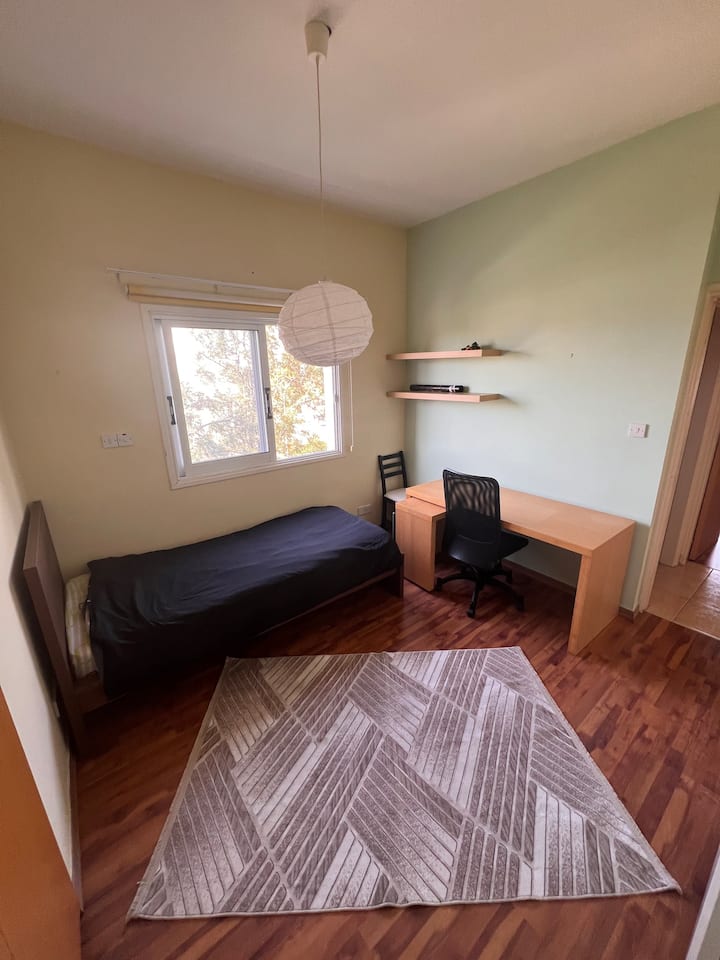 Fully Equipped 1 Bedroom With Ac, Internet, Table - Nicosia