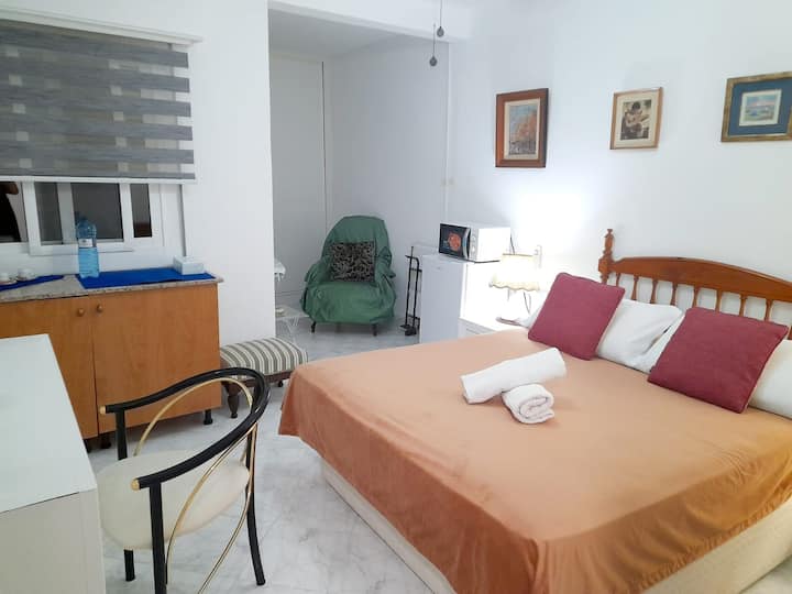 Habitación En Centro Alicante De Larga Estancia - Alicante