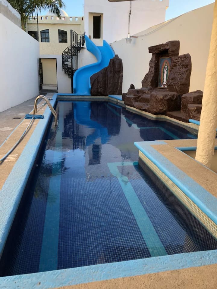 Casa De Playa 5 Recamaras Cerca Del Malecón - Mazatlán